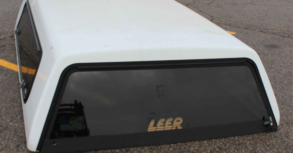 White LEER Fiberglass Truck Topper Item #6 - BidCorp Auctions