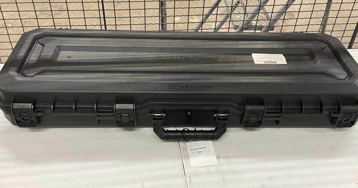 Plano Pressure Equalizer Rifle Case - BidCorp Auctions