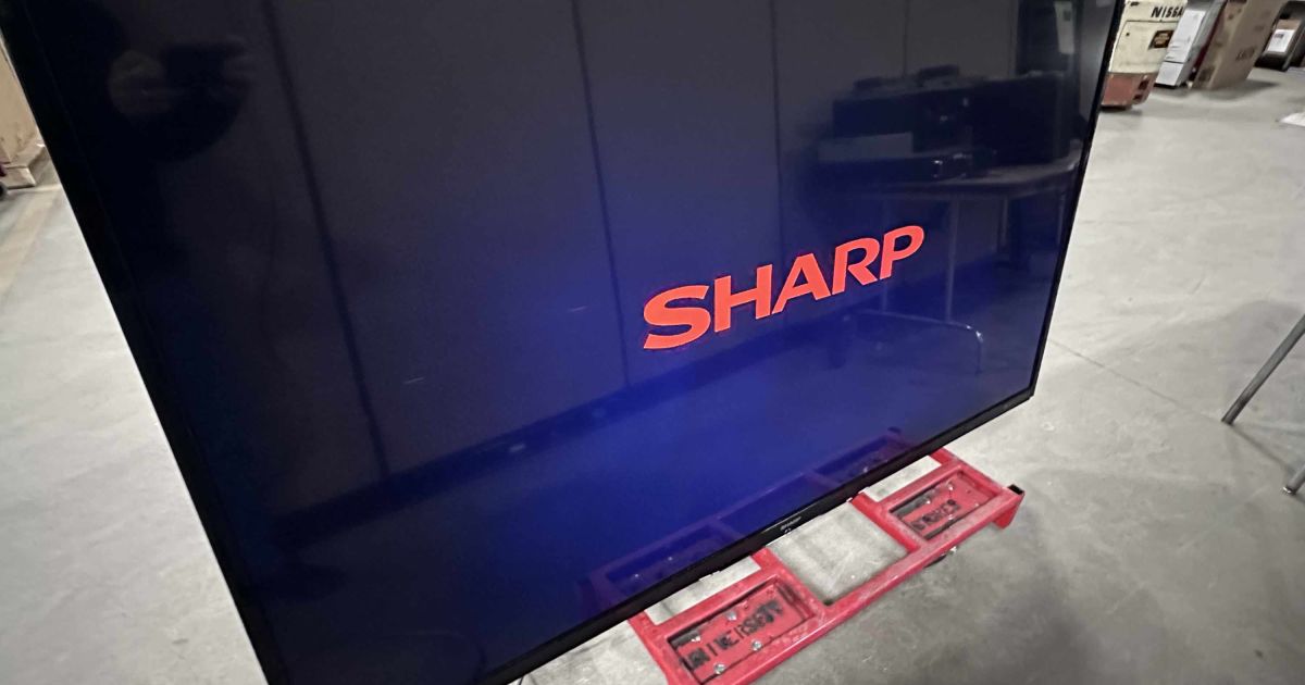 Sharp 80" TV - LC-80LE650U - BidCorp Auctions