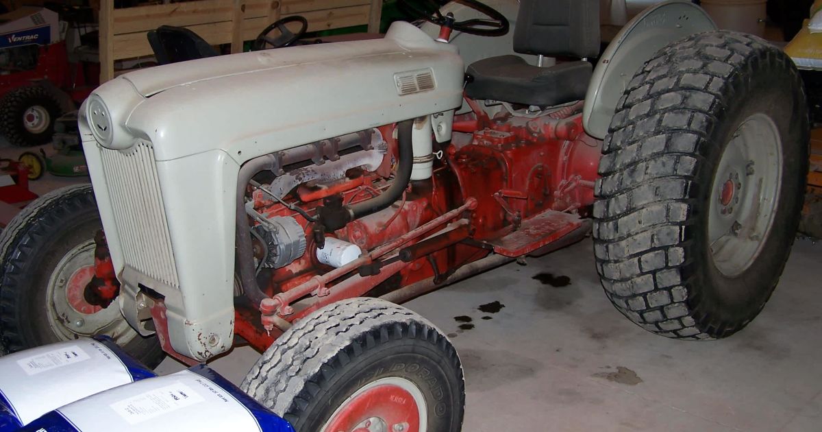 1961 Ford 601 Tractor with Loader Offsite: Ionia, MI - BidCorp Auctions