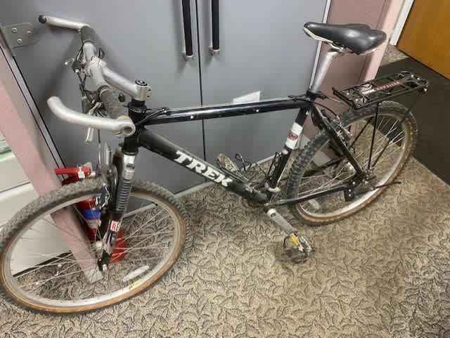 Trek Men's Mountain Bike - BidCorp Auctions