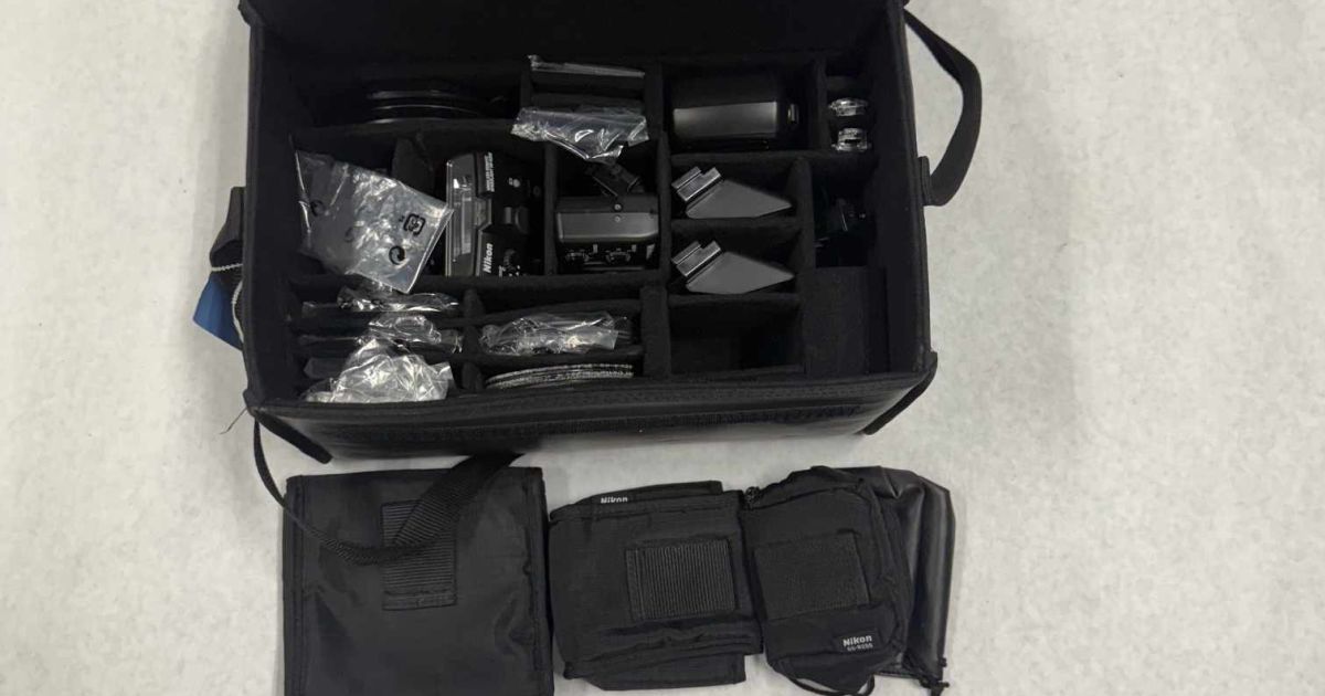 Nikon Speedlight Kit - BidCorp Auctions