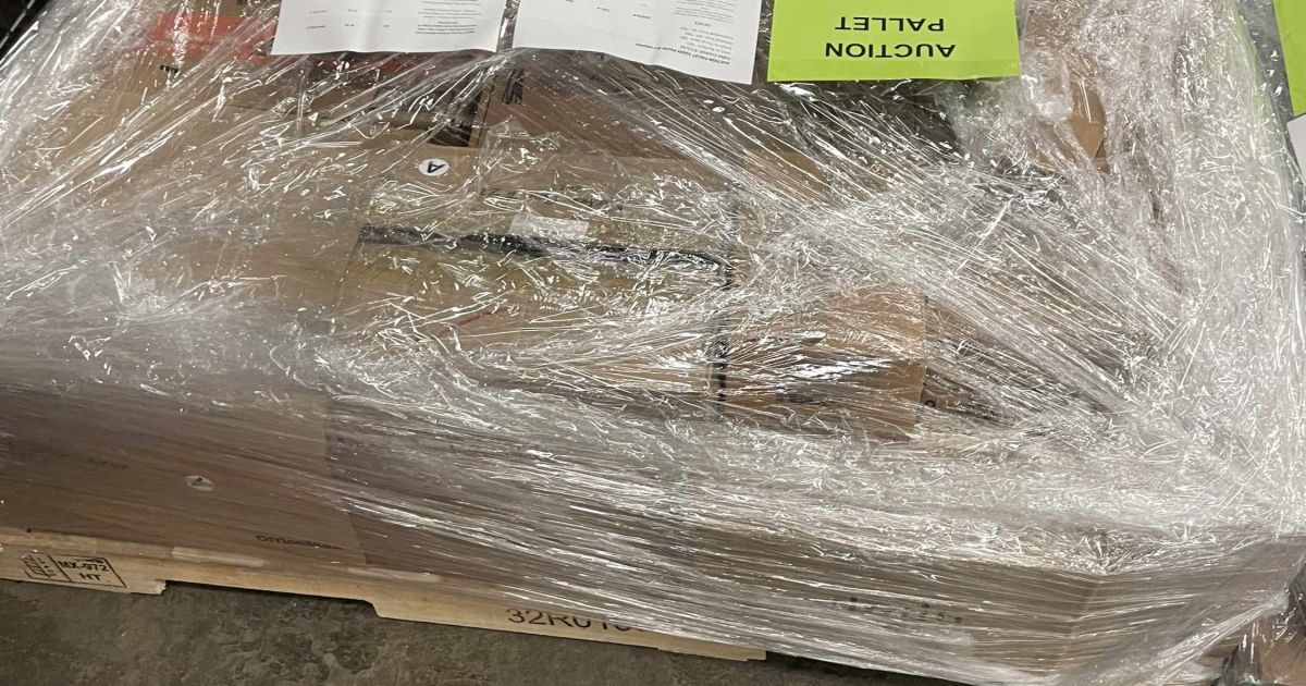 Pallet 2429 Phone Accessories - BidCorp Auctions
