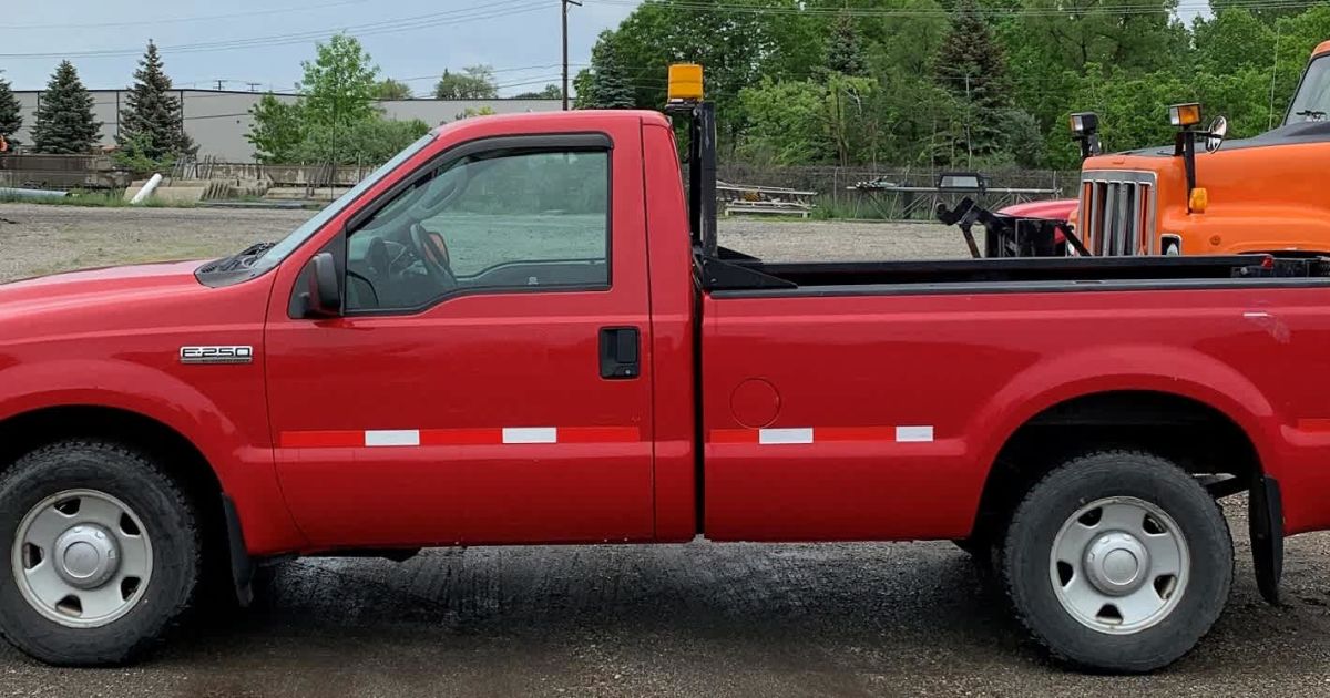TOW OUT-#03-4725-2006 Ford F250 2WD STD Cab., Miles: 129,731, Offsite ...