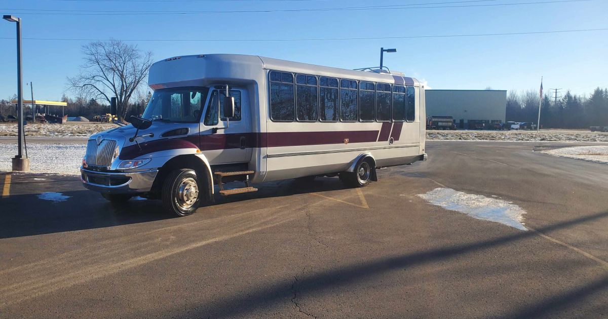 2012 International Medium duty 29 passenger bus - BidCorp Auctions