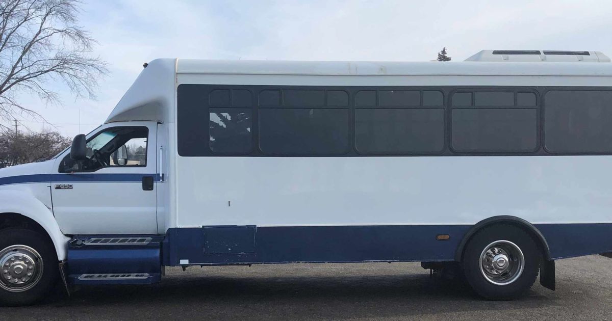 #9-2008 Ford F650 Glaval Bus, Miles; 362,129, Offsite; Bad Axe, Mi ...