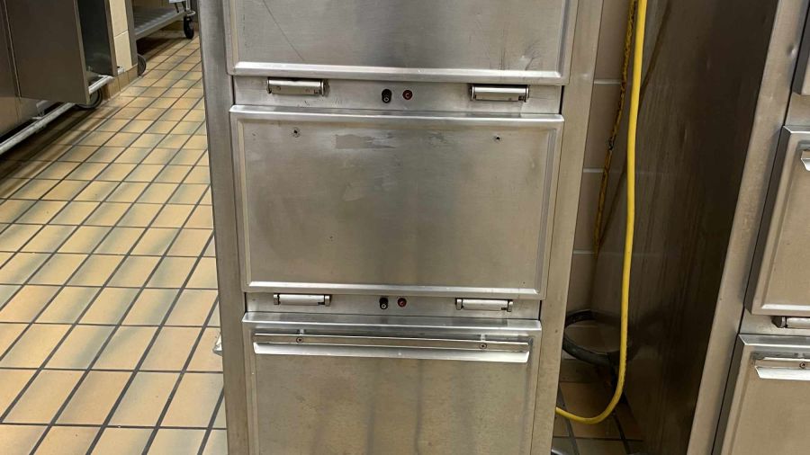 Thermotainer electric food warmer - BidCorp Auctions