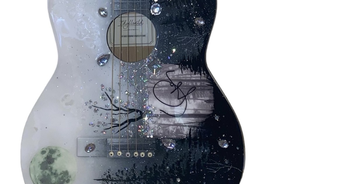 Taylor Swift Hand Signed Guitar, Custom Painted | veronallib ...