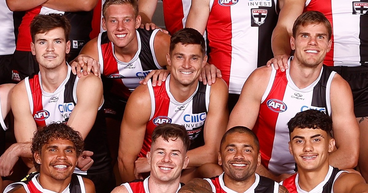 2026 AFL Team Photo Day for x2 guests (1 of 4) | trevorbarke ...