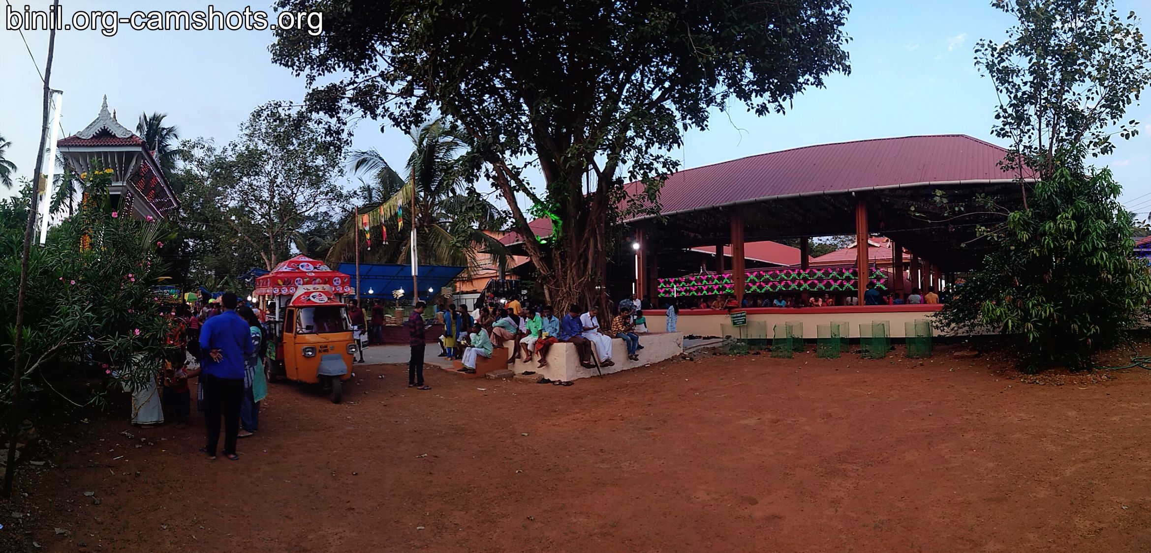 Thiruvanikkavu Bhagavathy Temple Ollukkara - Binil's Travelogue