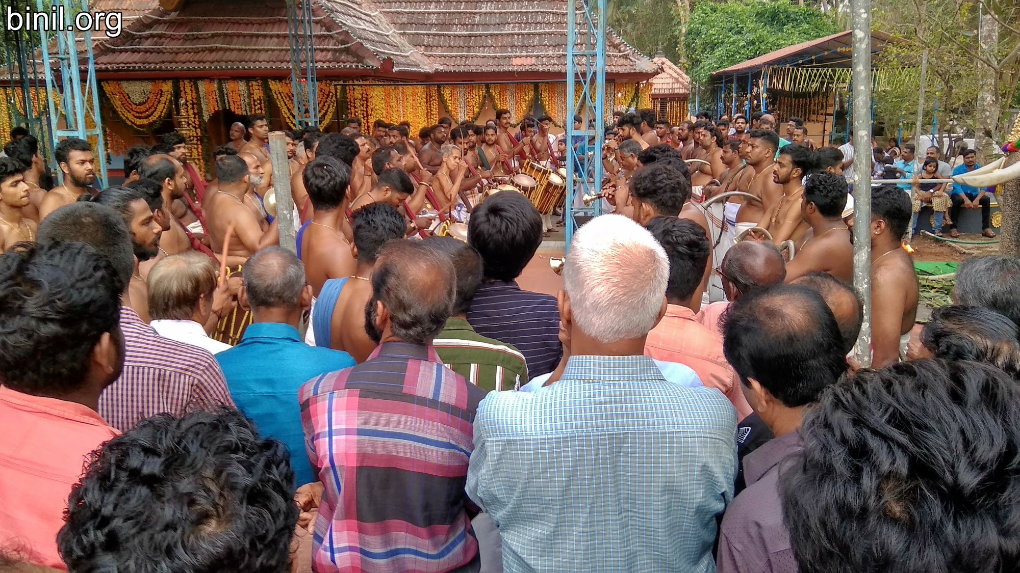 Anchery Kavu Bhadrakali Temple, Thrissur - Binil's Travelogue