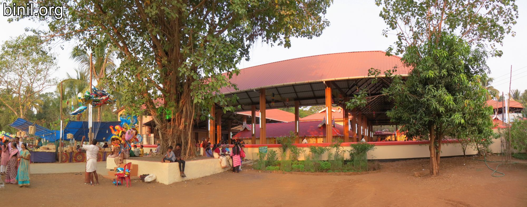 Thiruvanikkavu Bhagavathy Temple Ollukkara - Binil's Travelogue