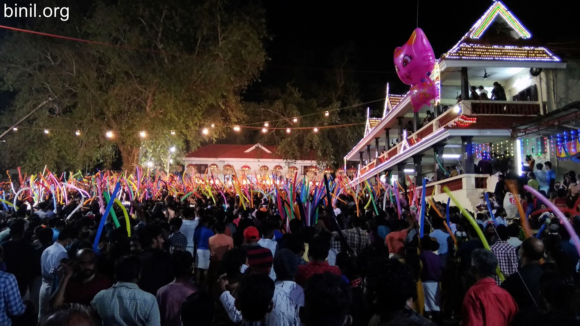 Arattupuzha Pooram - one of the oldest grand festivals - Binil's Travelogue