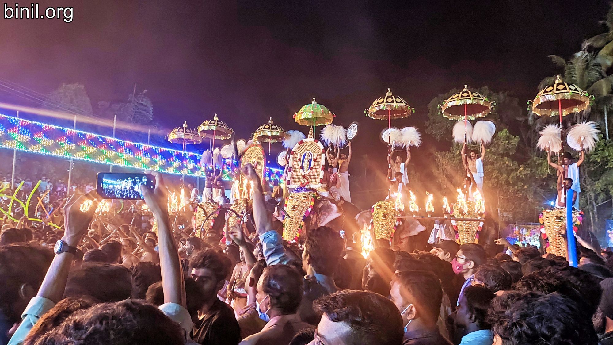 Arattupuzha Pooram - one of the oldest grand festivals - Binil's Travelogue