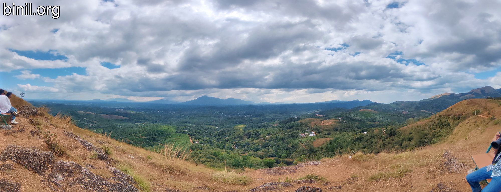 Muneeswaran Kunnu - a Holy and Breathtaking location - Binil's Travelogue