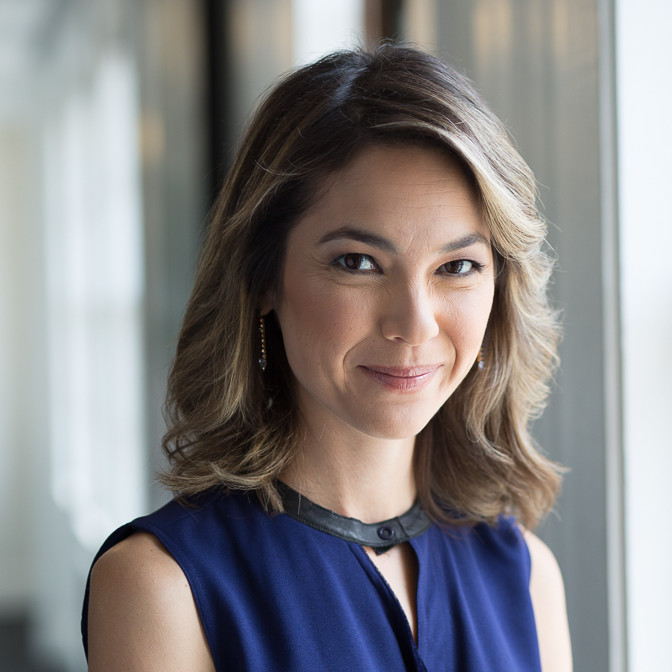 Am I the only one who thinks Emily Chang looks like a goblin ...