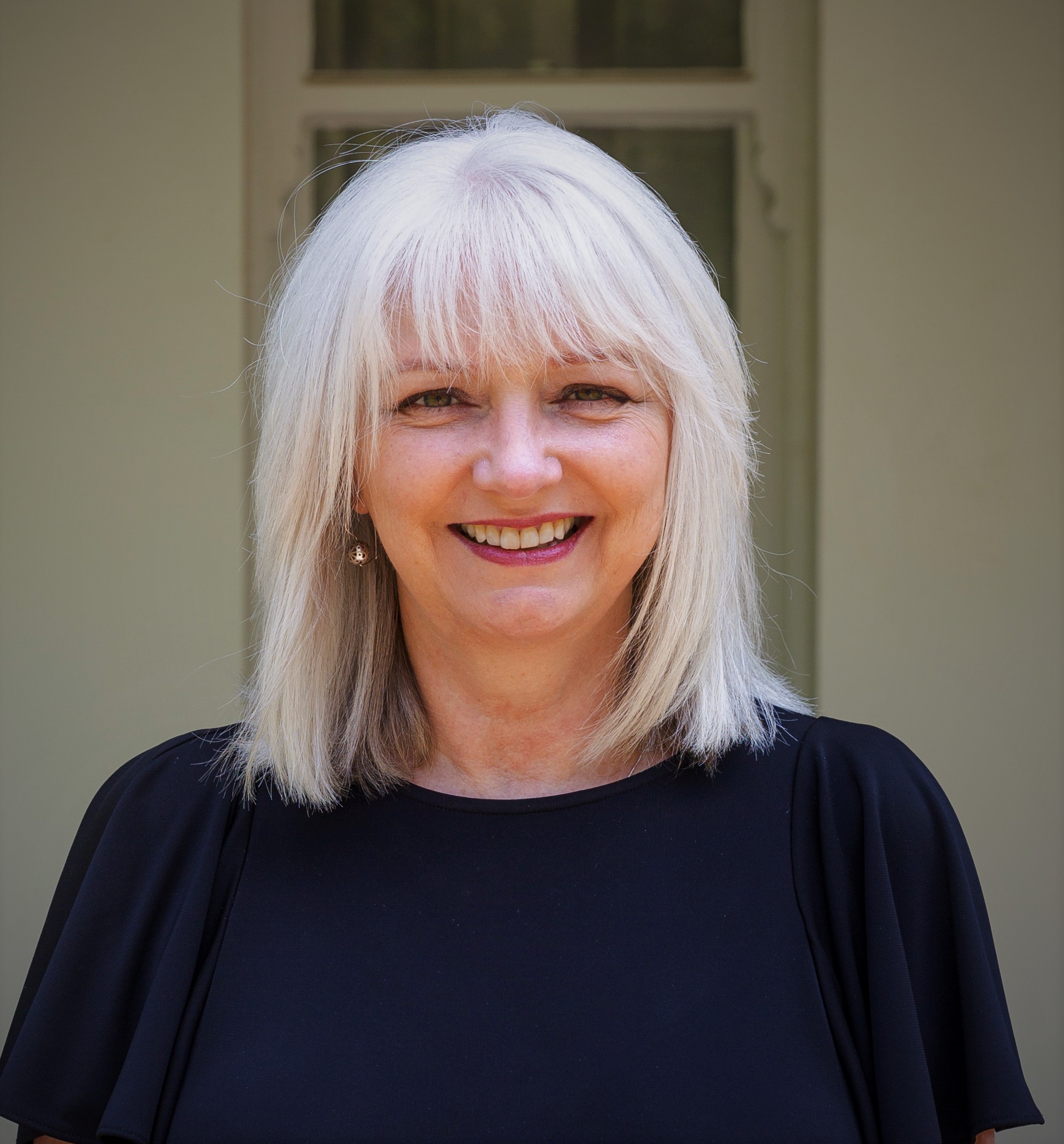 Book Corrine Allison