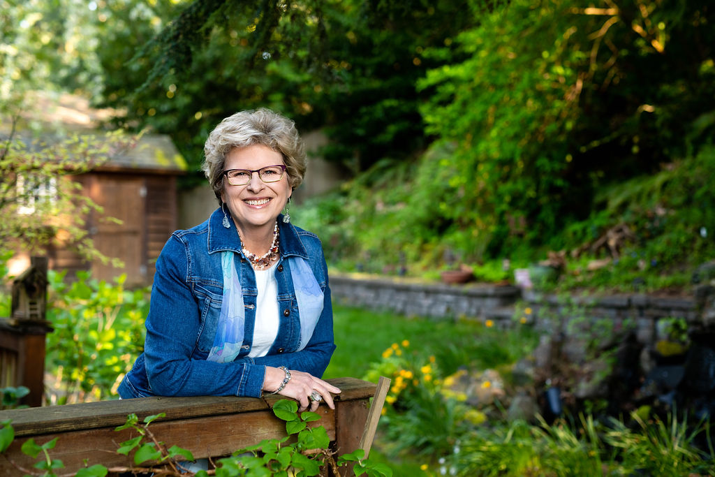 Book Debbie Rosenfelt