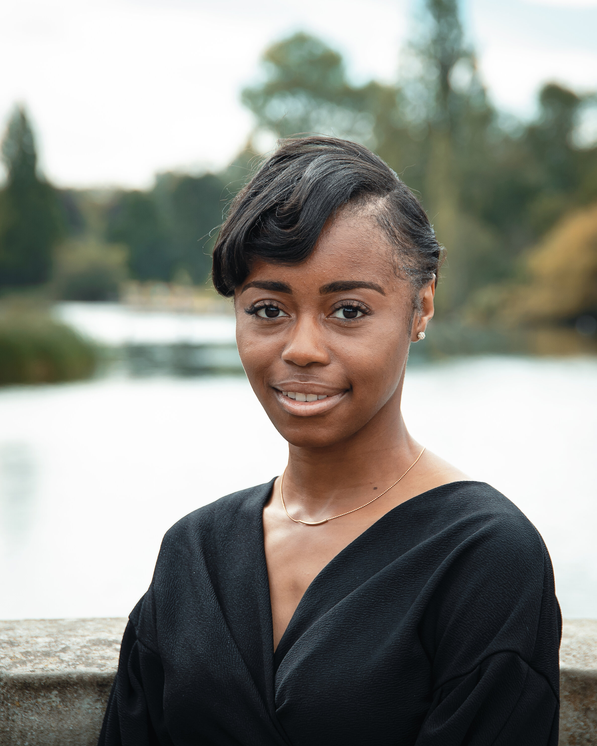 Book Tiffany Plummer