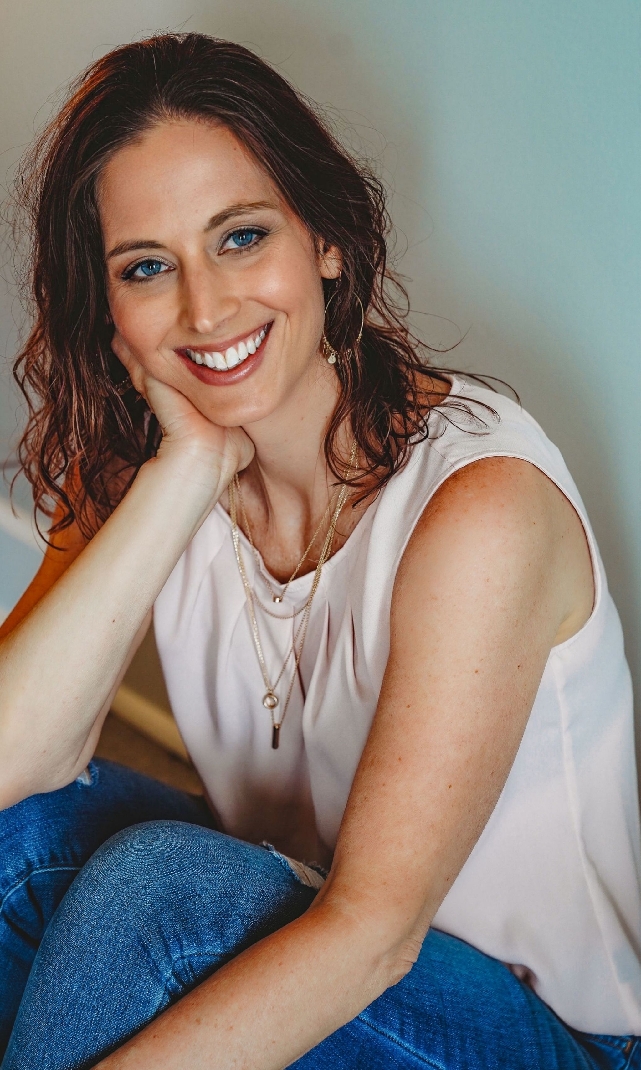 Book Angie Fisher