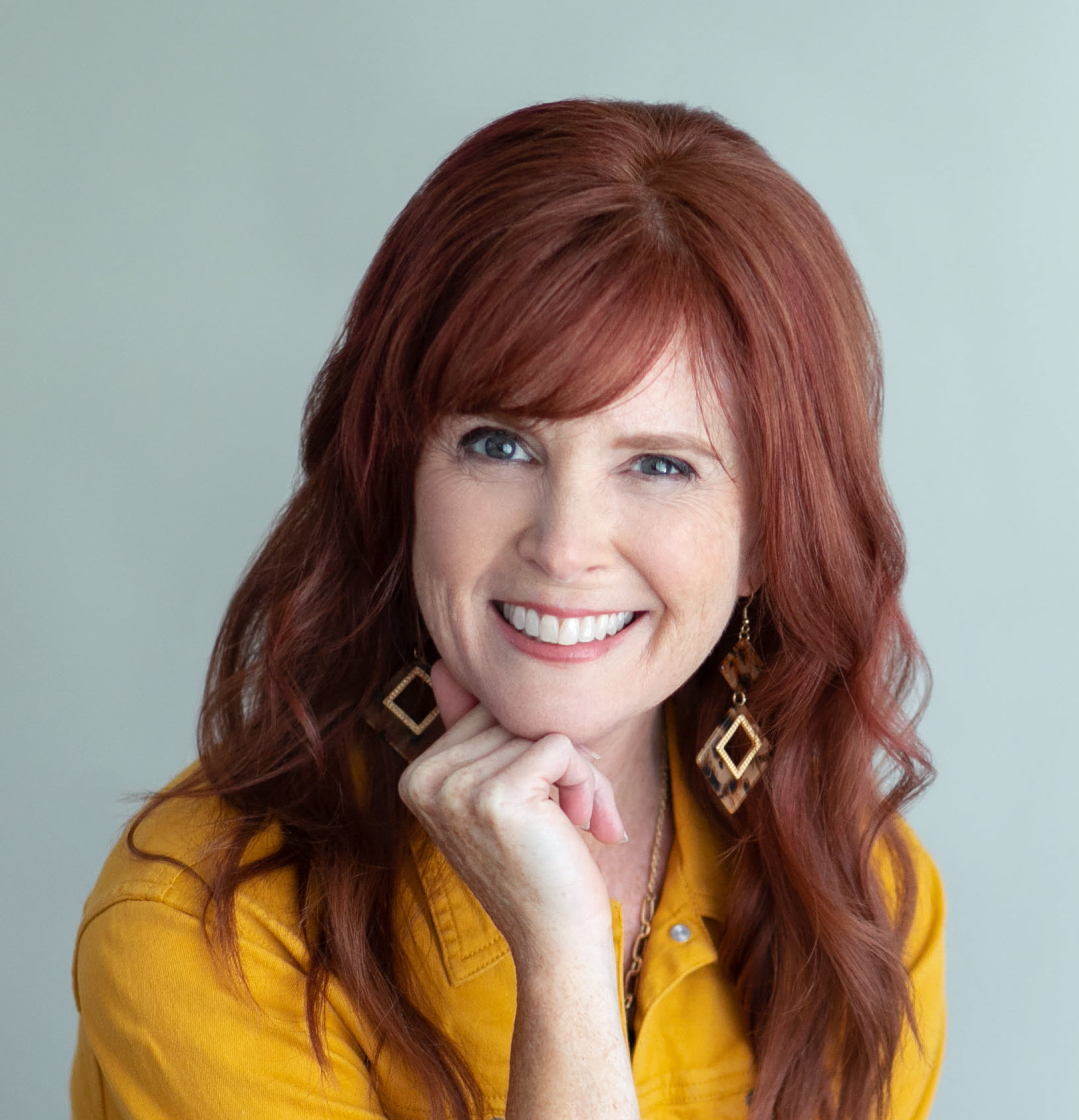 Connect with Lisa Renee