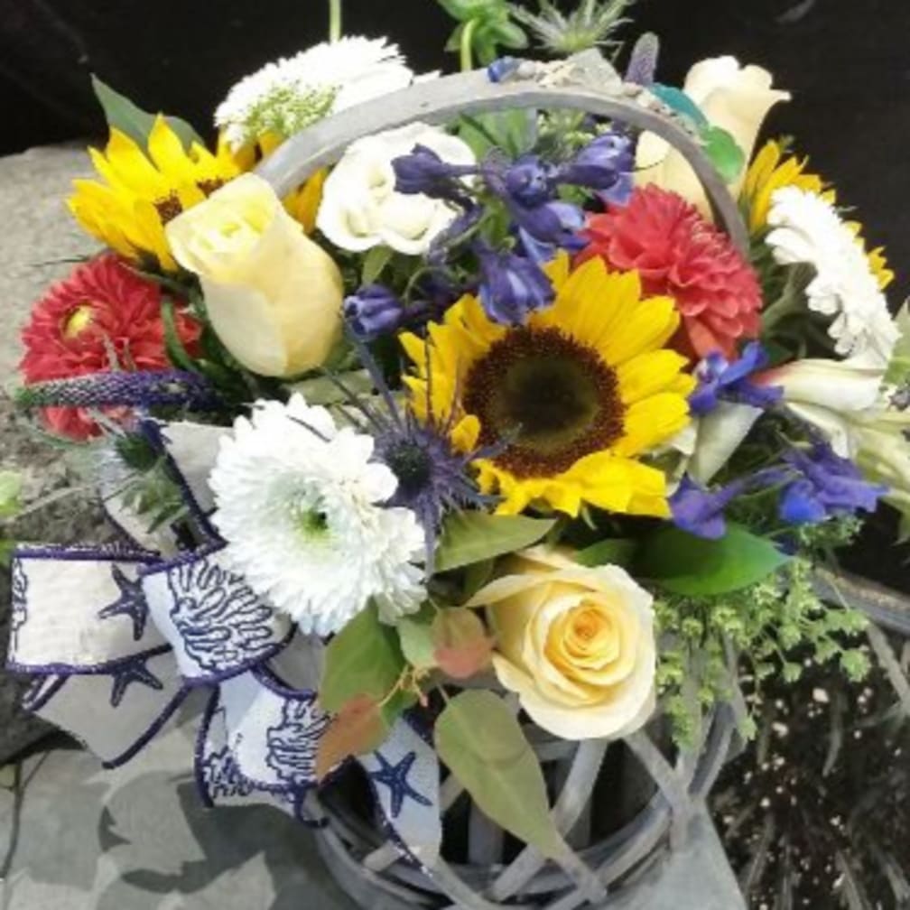 Newton Florist | Flower Delivery by The Crimson Petal Inc.