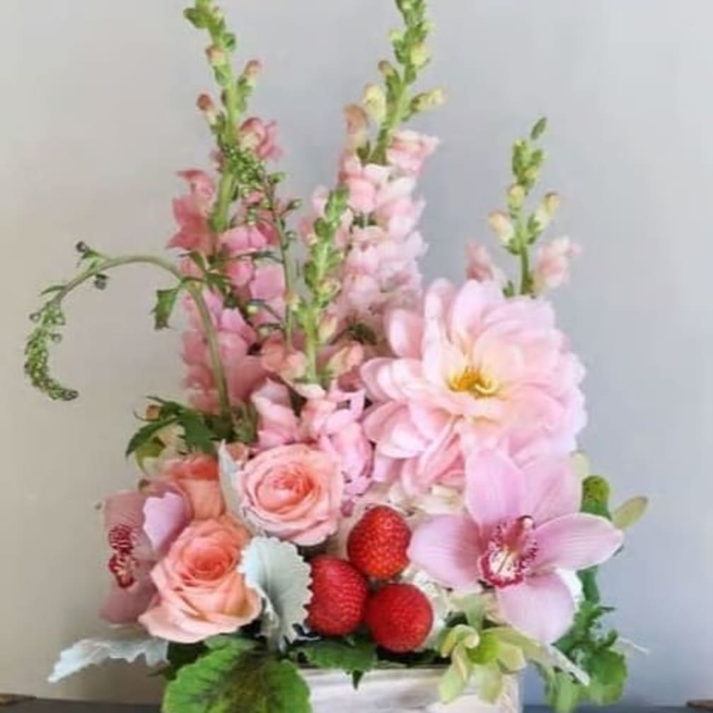 Agoura Hills Florist | Flower Delivery by Oakbrook Florist & The Gift ...