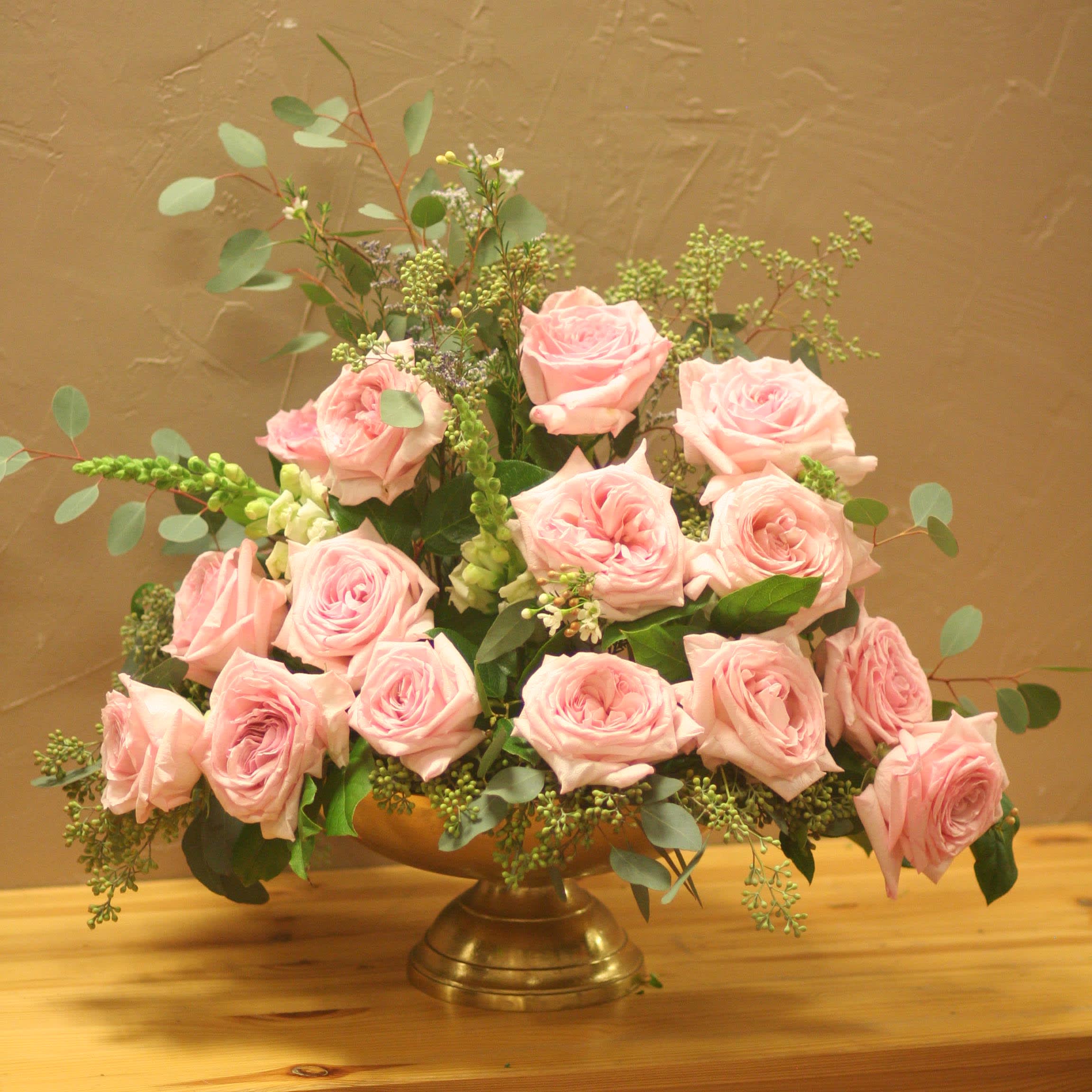 Luxurious Garden Roses in Gold Metal Bowl - Stunning look! - Garden ...