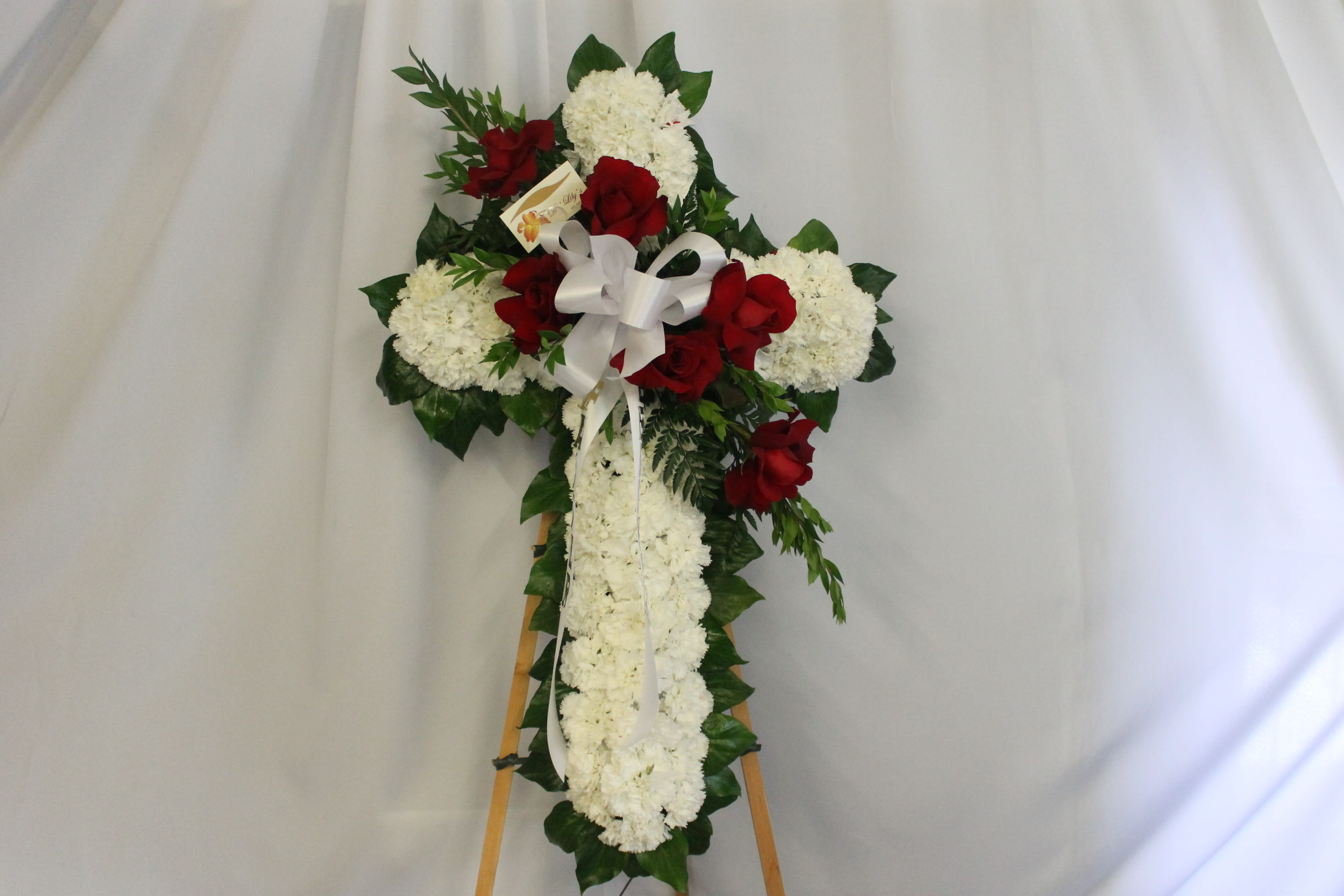 Sympathy Cross Flowers in Watsonville, CA | D'Lily's