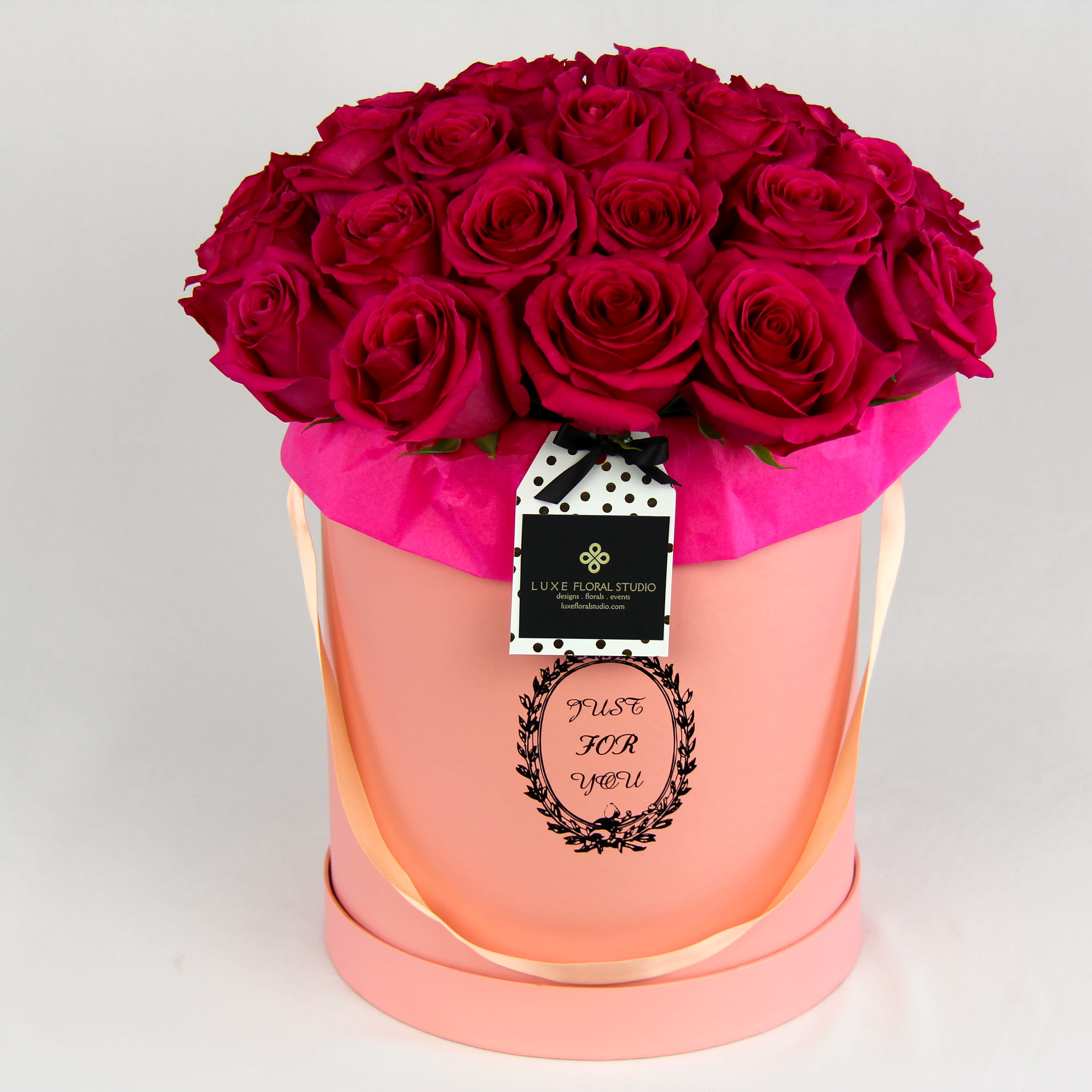 Luxe 25 Pink Floyd Roses in Beverly Hills, CA | Luxe Floral Studio