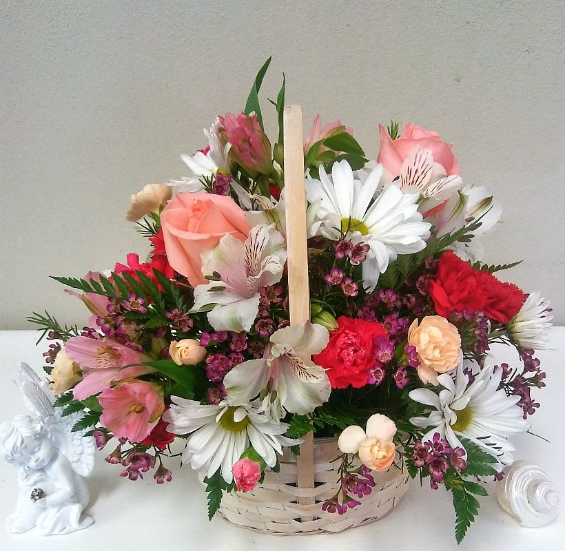 Your Pretty Basket in Slidell, LA | Weathers Flower Market