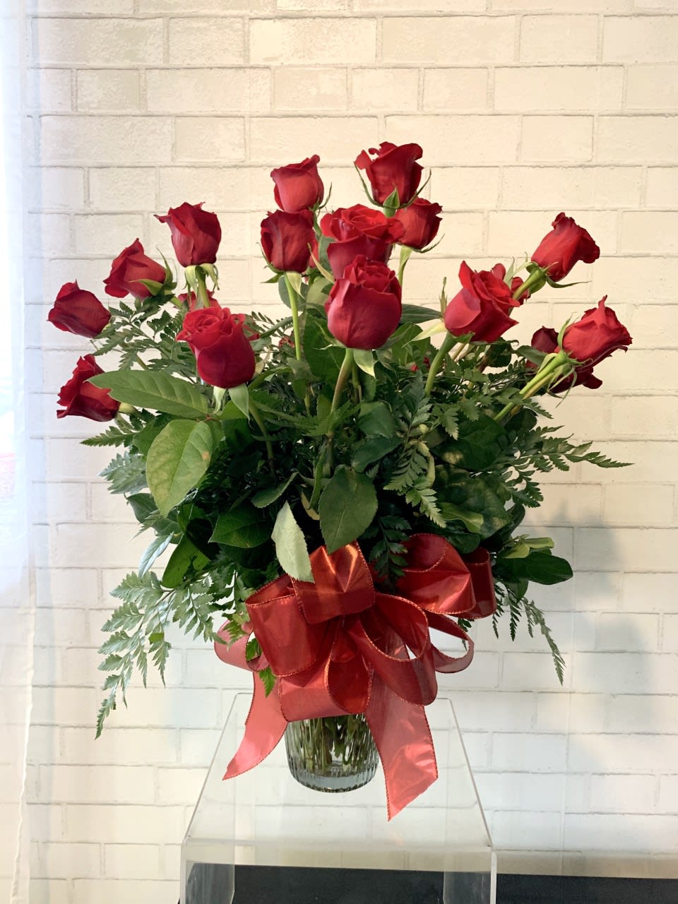 Two Dozen Long Stemmed Roses in Lincoln, NE | House of Flowers