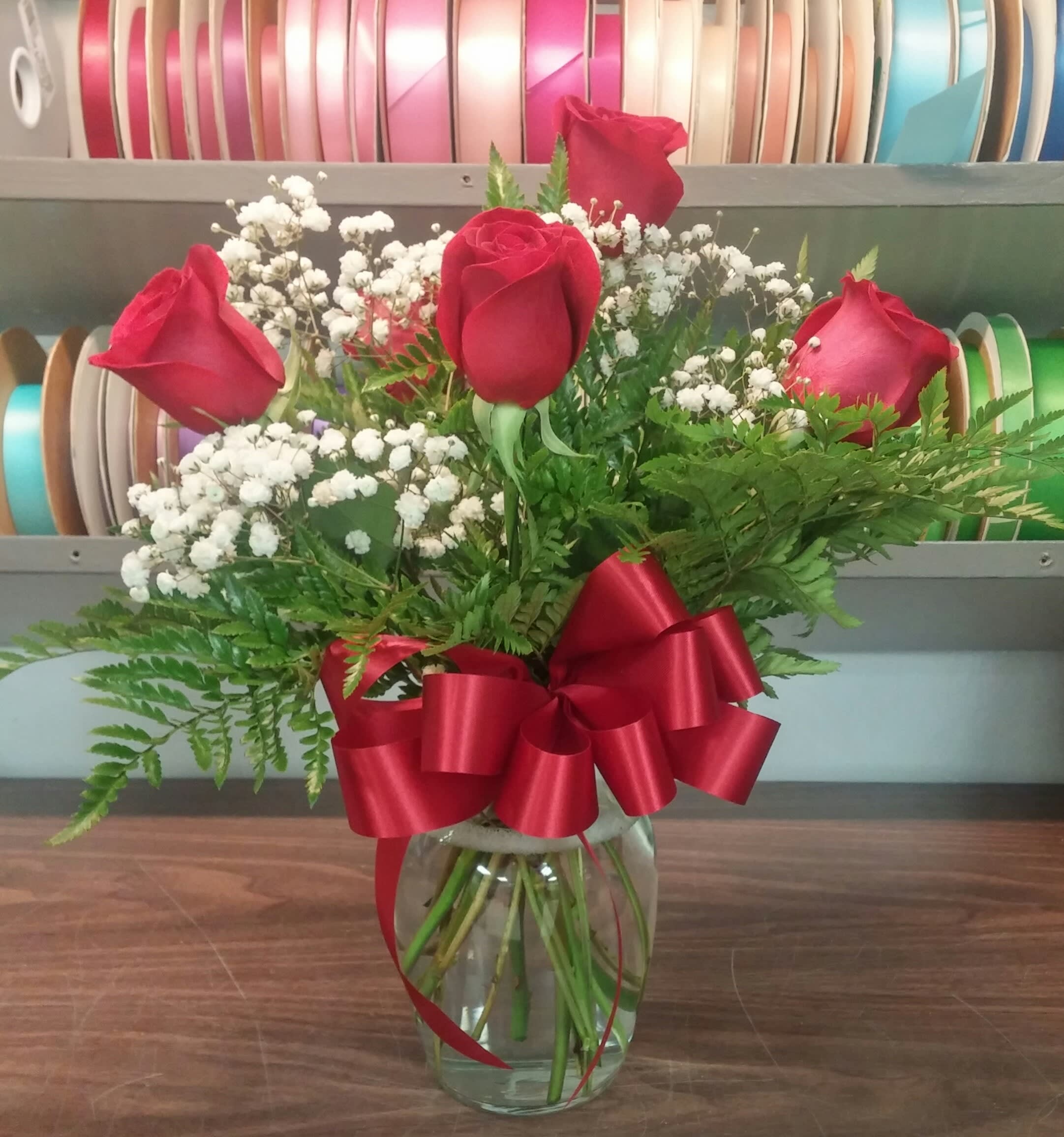 6 Red Roses in Maryville, MO | Maryville Florists
