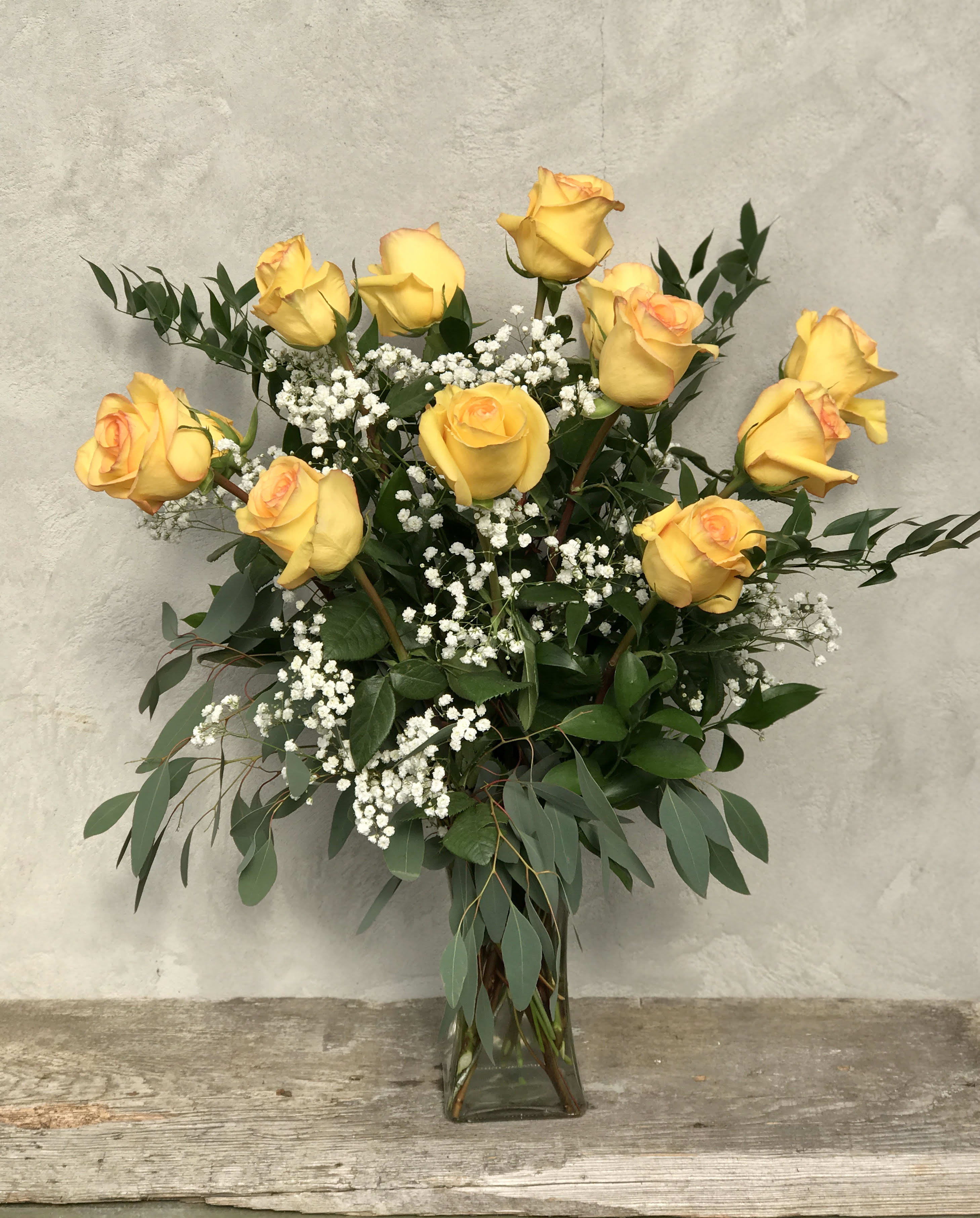 A Dozen Yellow Roses in Vineland, NJ | The Flower Shoppe Limited