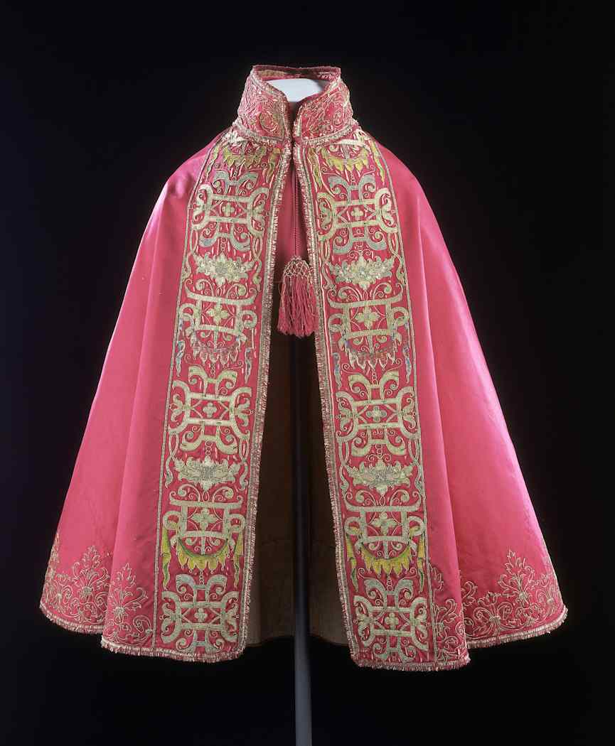 Bloomsbury Fashion Central - Cloak