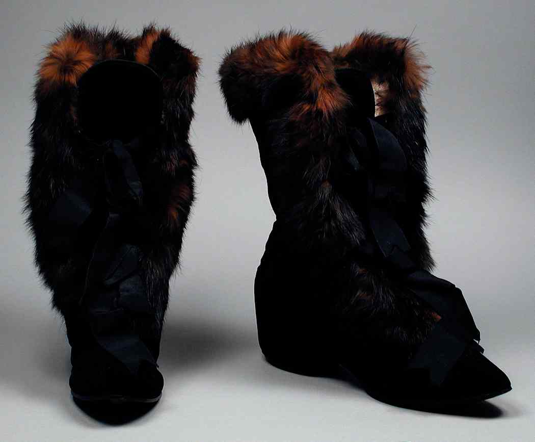 Bloomsbury Fashion Central - Pair of Woman's Carriage Boots