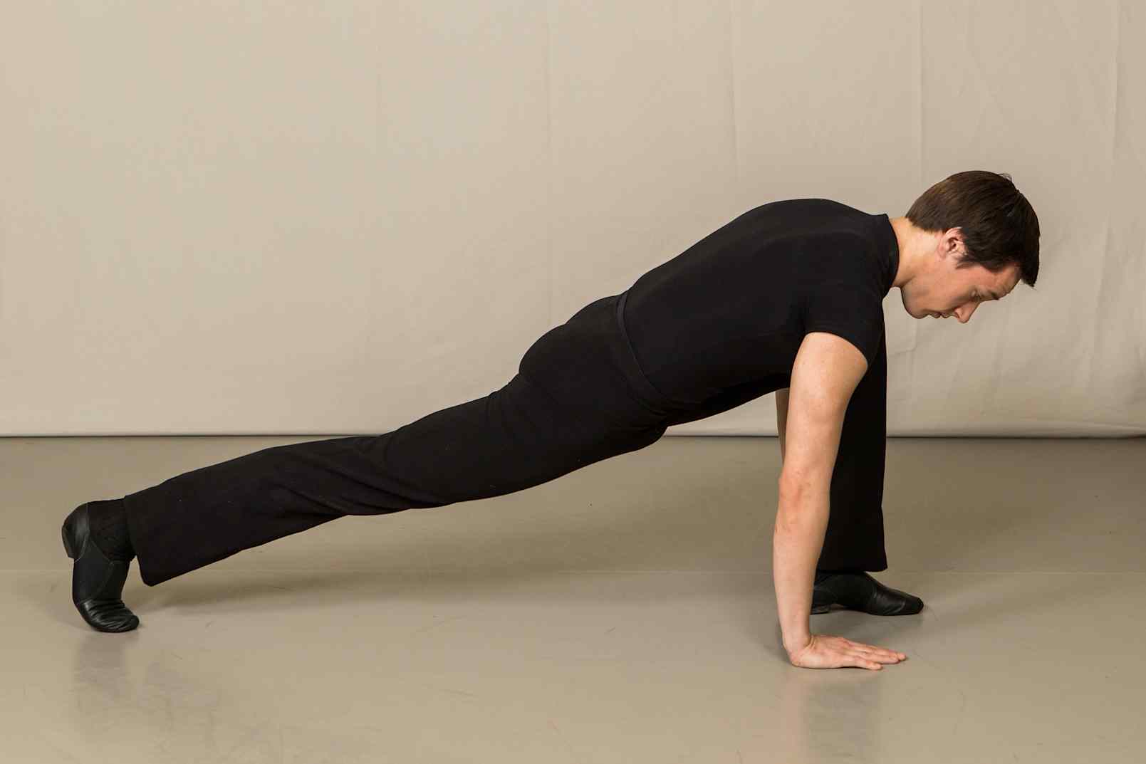 Human Kinetics Library Platform - Forward Lunge Position