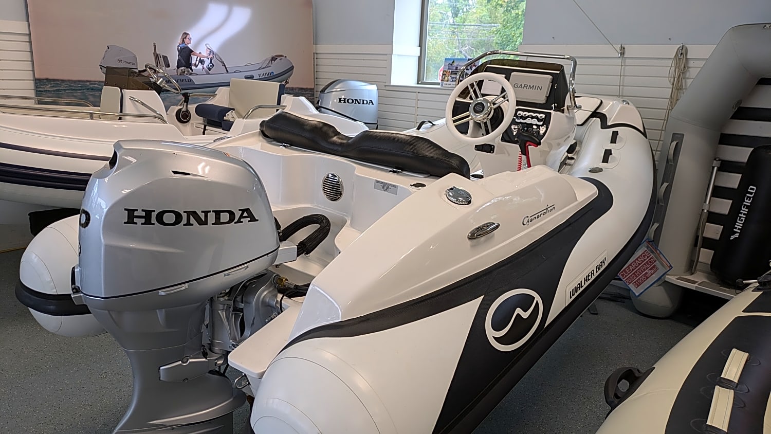2024 Walker Bay G12 Carbon Black Trim / Honda 50HP