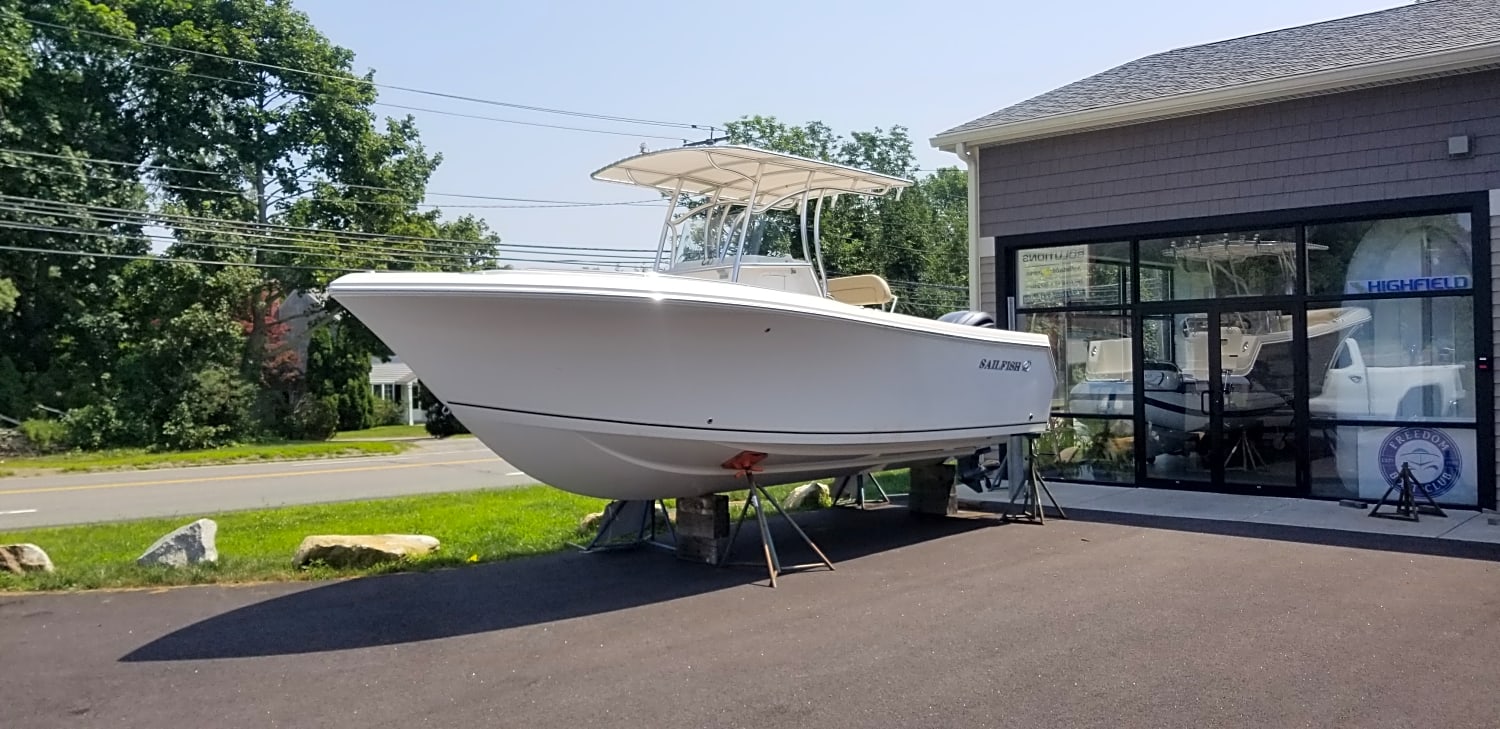 2022 Sailfish CC 242, Yamaha 250HP