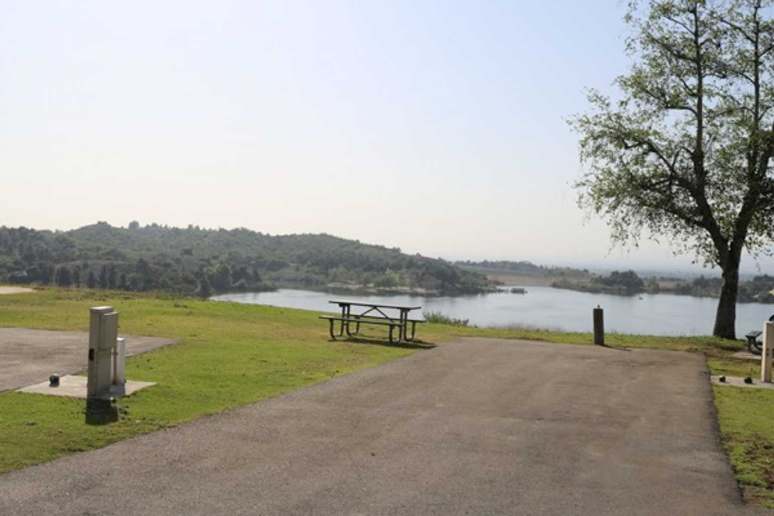 Bonelli Bluffs RV Resort & Campground in San Dimas, CA | No Booking Fees