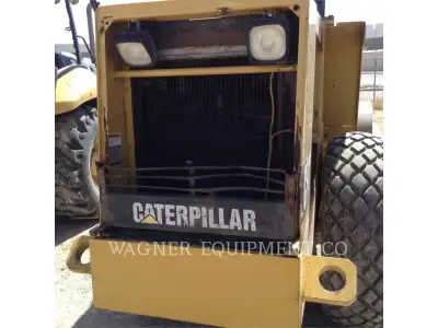 Used 1999 Caterpillar CS-433C Compactor for sale.