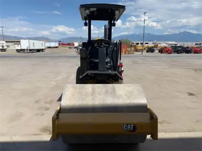 Used 2022 Caterpillar CS34 Compactor for sale.