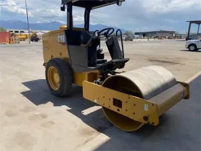 Used 2022 Caterpillar CS34 Compactor for sale.