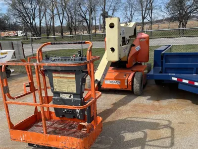 Used 2014 JLG E400AN Articulating Lift for sale.