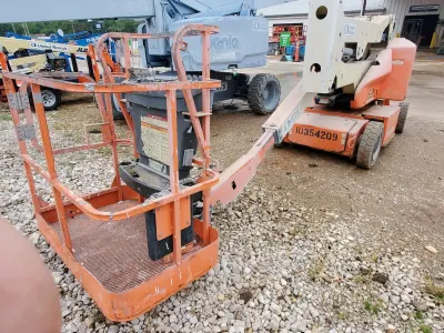 Used 2015 JLG E400AN Articulating Lift for sale.