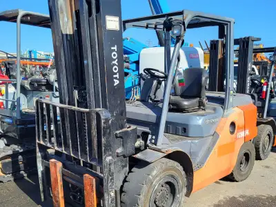 Used 2015 Toyota 8FD45U Forklift for sale.