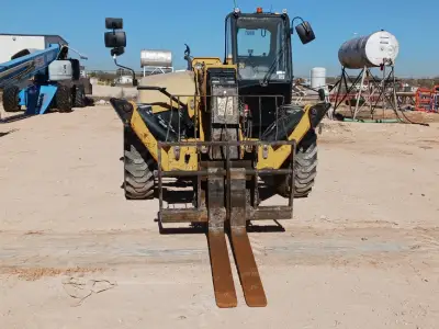 Used 2013 Caterpillar TH514C Telehandler #A6582369 for sale