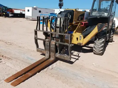 Used 2013 Caterpillar TH514C Telehandler #A6582369 for sale