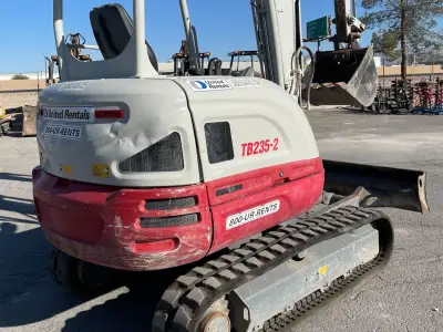 Usado 2019 Takeuchi TB235-2R undefined #A1315183 en venta.