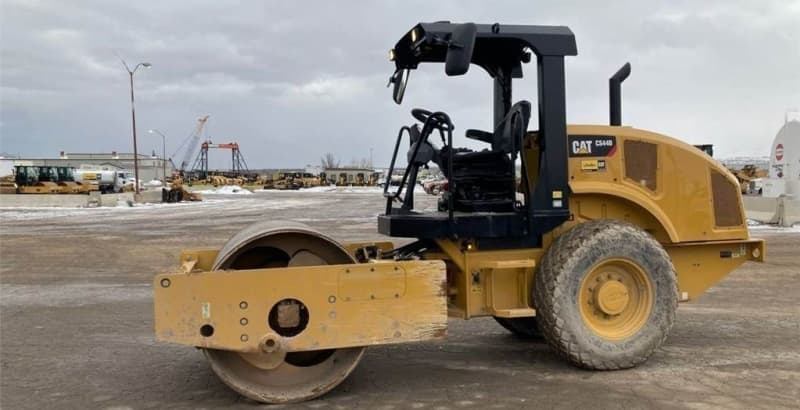 Used 2021 Caterpillar CS44B Compactor #A1984490 for sale